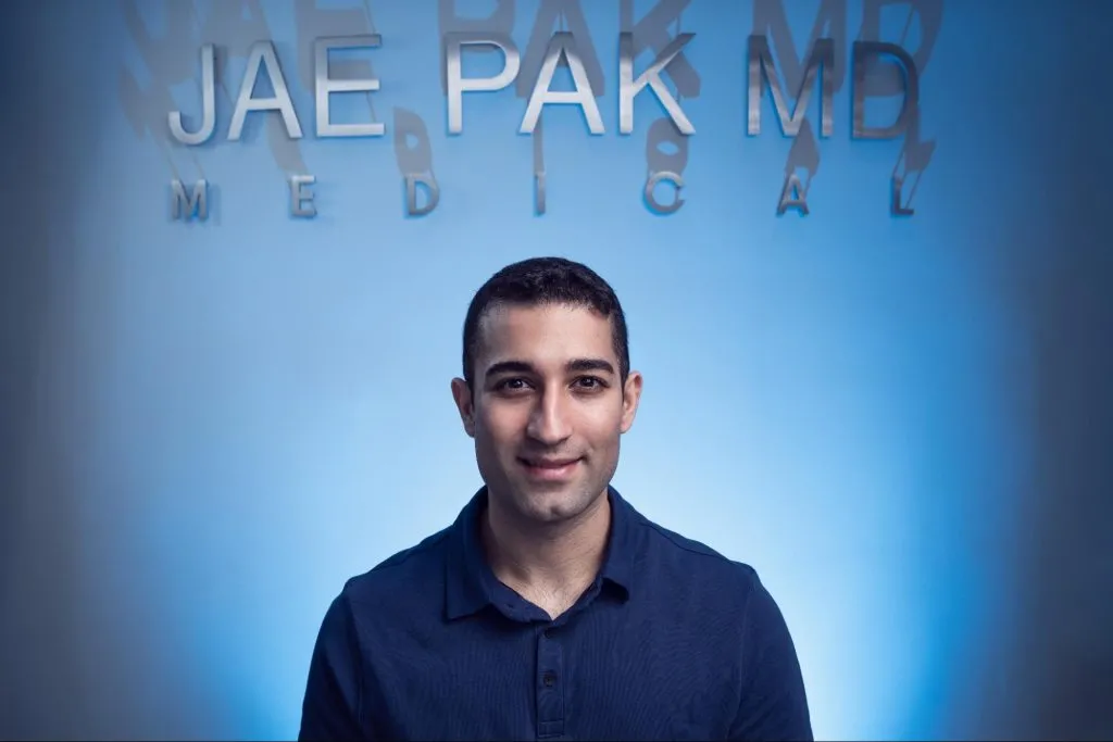 Brand New Hairline Thanks to Fue | Jae Pak MD